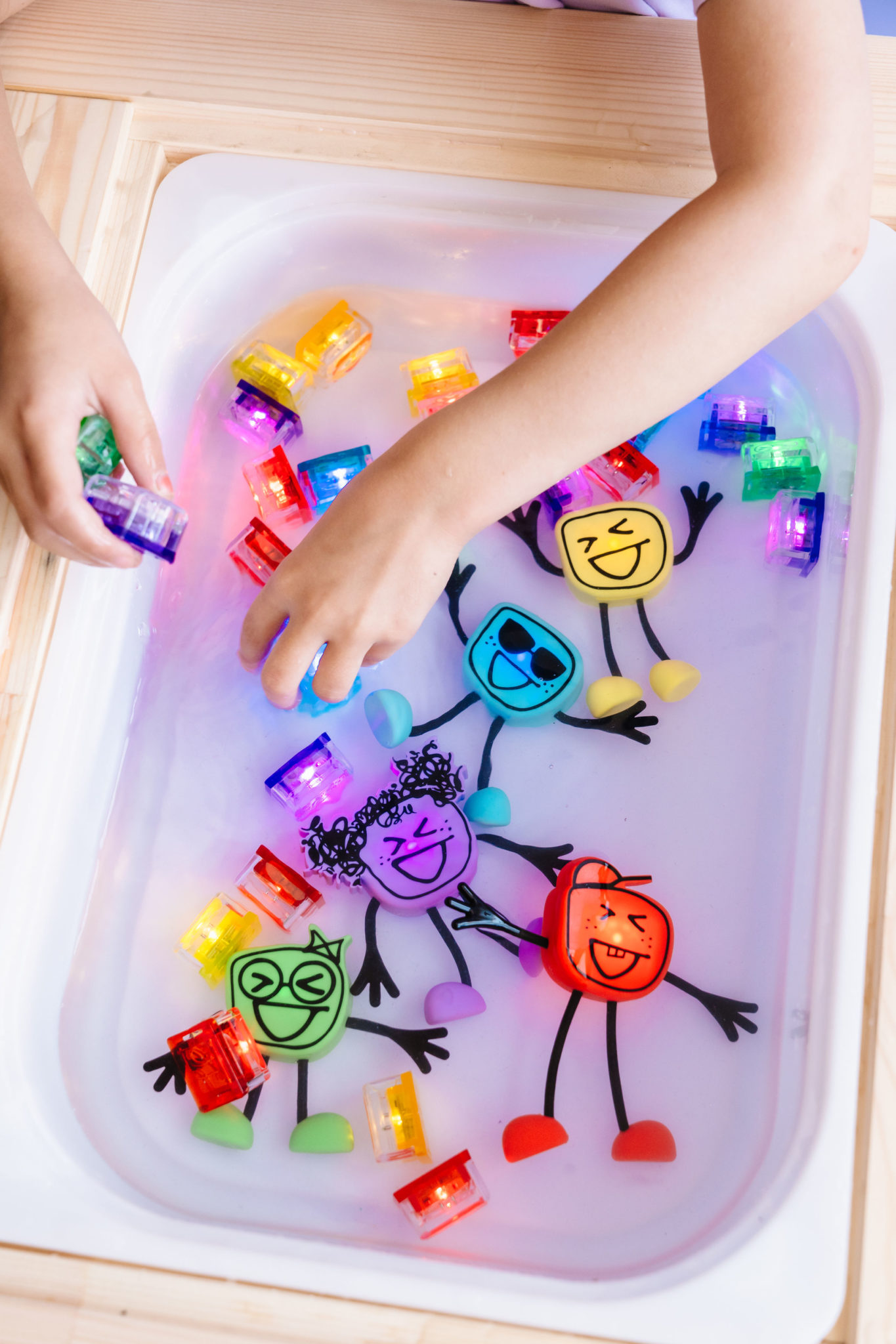 Lumi Glo Pal | Luna Play